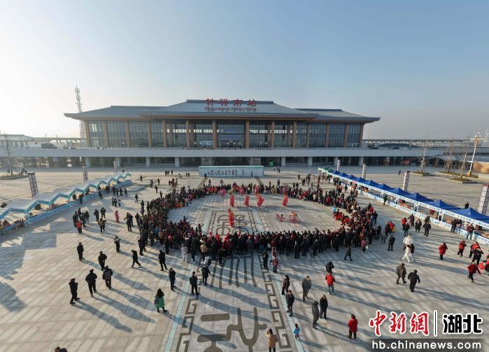 中新网湖北 湖北新闻网 沪渝蓉沿江高铁武宜段通车首日钟祥酒店入住率显著提升